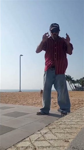 Active Force 💪Bottom line 🪐🕺🎶🪩#funk #streetdance #plage #thailand #groove #funky #hiphop