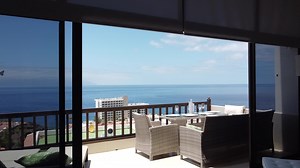 Beautiful, totally renovated, split level apartment located in a enviable position in Los Gigantes. Commanding panoramic views of the Ocean, Los Gigantes cliffs and the island of La Gomera, this property has been completely refurbished to a very high standard, including complete rewiring, plumbing and re plastered to a smooth finish throughout. A light and airy contemporary feel greets you as you enter the home and quality fixtures and fittings have been utilised throughout, including high quali