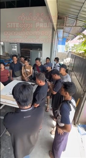 💸Interior Lab Decoration ရဲ့ မန္တလေးသင်တန်း လူပြည့်ပါပြီ 📌💢 ဟုတ်ပါတယ် မနက်ပိုင်း သင်တန်းလေးကတော့ 10% Discount Promotion လေးနဲ့ အပြိုင်အဆိုင် အလုအယက် အပ်နှံကြလို့ လူပြည့်သွားပါပြီ 🙏💯 ဒါပေမယ့် ၄ လ ၅ လ မှ တစ်ကြိမ်ဖွင့်လှစ်တဲ့ Modern Furniture & Decoration သင်တန်းရယ် Sofa Decoration သင်တန်းကြီးကို လက်လွတ်မခံချင်တဲ့ သင်တန်းသားတွေရဲ့ တောင်းဆိုမှု့အရ ညနေပိုင်းသင်တန်းလေးထပ်မံဖွင့်လှစ် သင်ကြားပေးသွားမှာ ဖြစ်ပါတယ်ဆ်ိုတဲ့ အကြောင်း သတင်းကောင်းပါးပါရစေ ခင်ဗျ… 10% Promotion မရတော့လို့ စိတ်မကောင်းဖြစ်မနေပ