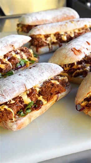 ЧИАБАТТА | БУРГЕРЫ| МЯСО | ШЫМКЕНТ on Instagram: "Каждый день готовим для вас сочные чиабатты. А вы уже пробовали?🤔 Хрустящая чиабатта, обжаренное мясо, соусы с характером и тот самый баланс вкуса, ради которого хочется вернуться🤌🏻 Мы готовим их каждый день - без заготовок «на потом», только свежие ингредиенты и горячая подача. _________________________ Ждем вас в Meat Ciabatta!💛 📍ул. Аймаутова 80 ⌚️с 11:00 - 04:00 📞8 (707) 759-09-09 #шымкент #шымкентеда #вкусношымкент #кафешымкент #рестор