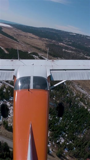Every student pilot messes this landing up at first ✈️ In this Cessna 172, Sienna turns in too early to line up with the runway. You’ll see how staying engaged, sitting tall, and making small, deliberate corrections is what actually builds good landings. One precise adjustment at a time—that’s how real confidence in the flare and rollout is made. What part of landing feels the trickiest for you right now? Tag a pilot friend who’s working on smoother approaches, and follow for more real student f