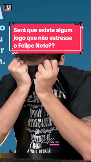 Felipe Neto: Jogando Jogos e se Estressando!
