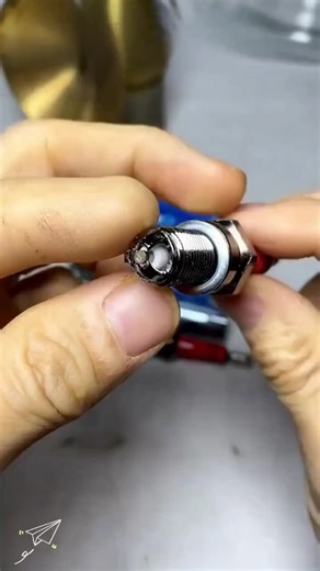 1010รถยนต์ไฟฟ้า มอเตอร์ไซค์ และสกู๊ตเตอร์สามารถได้รับประโยชน์จากหัวเทียนเหล่านี้ เนื่องมาจากประหยัดน้ำมันได้ดีขึ้น มีกำลังมากขึ้น และสตาร์ทได้ง่ายขึ้น #หัวเทียน