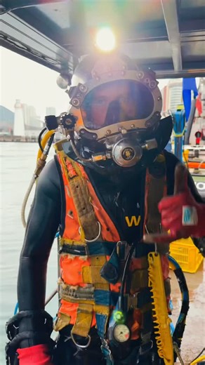 Wells Marine | Commercial Diving Contractors on Instagram: "The WMDS team wraps up their last work week of 2025! Successfully completed steel pylon projects, clamp repairs, the mighty James Craig and a slipway build for valued clients. Wishing everyone a Merry Christmas and a happy new year, thanks for the support #commercialdivers #commercialdivingwork #underwaterworks #commercialdivingequipment #kirbymorgan"
