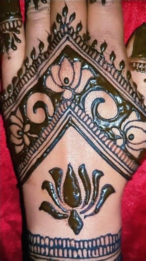 broad dark cutwork lotus mehandi henna design #mehndi #henna