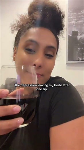 Nothing a glass cannot fix 😄 CHEERS!💖🥂💖