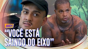Rodriguinho e Mc Bin Laden batem um papo no gramado e o cantor chama atenção do brother: "Quando você fica irritado, você acaba se perdendo no jogo. Uma hora desconta na pessoa, na outra está tudo bem com ela." Será que o Mc Bin Laden está perdido? #redebbb #BBB24 | BBB