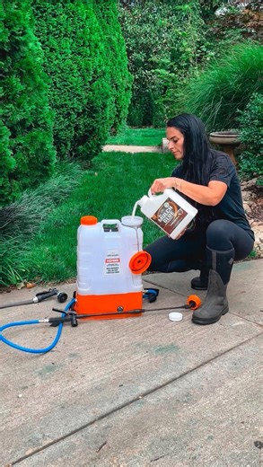 Before and After Mulch Glue Max Application✨ 🎥video by @lawn.radiance 👍 📣🔥 Get the best bundle for you! 🛒🛍️ Add to cart and check out! Don’t miss out on the sweetest deals! 🌎 Go to Petratools.com or Swipe up on stories to get discount code! Drop some more questions below ⬇️ #lawncare #landscapers #lawncarelife #landscaping#lawncarenut #lawncareservice #landscaper #lawnservice #lawn #lawnsolutions #lawngoals #mulching #mulch #mulchglue #rockglue | PetraMax