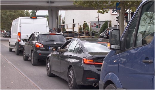 35K views · 326 reactions | Maşinile cu cel puţin 4 persoane ar putea merge pe benzi speciale, în Bucureşti | Observator | Facebook