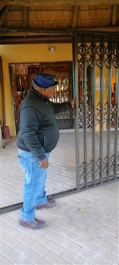 Tso P sekati cell 0734715599 (@tso.p.sekati)’s videos with Phathigama LikaJesu (Live) - Linda Dlamini