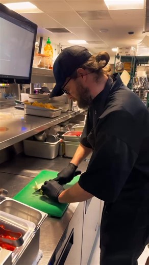 The Hidden Gem Kitchen on Instagram: "Let’s cut to the chase 🧅 Send this to someone who needs this 😂 👏 #thehiddengemkitchen#kitchen#onion#takeout#funny#lunch#thegrotto"