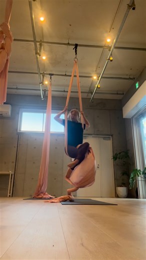 浅田みえ(佐々木みえ) on Instagram: "スムーズに回転かけれるようになりたい。 回転かかってるときの 身体の向きや角度って意識するの難しい😓 まだまだだけど とりあえず記録(^^)"