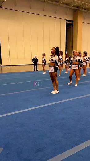 ✨🖤✨ #BlackGirlsCheer #ToeTouchTuesday #ToeTouch #JumpGoals #GOALS #Repost @alycia309 | Black Girls CHEER