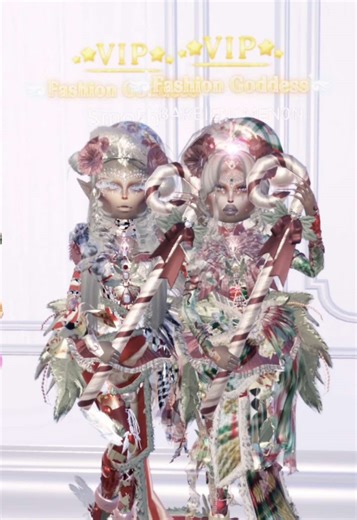 Styling the new christmas set with @★Smoth Berry★🎈 🥰 #dresstoimpress #foryouuuu #dtiwinterupdate #robloxfyp #winterfit