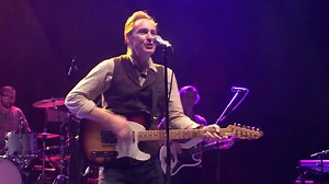 Roddy Frame 'Somewhere In My Heart' LIVE | FLIP RADIO