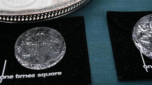 NY: New Year's Eve crystal installation on New Year's Eve ball - 66425318