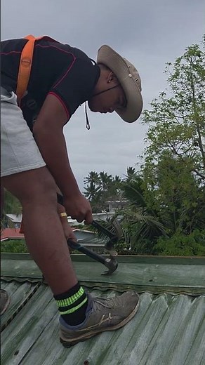 How to rescrew a roof in Auckland