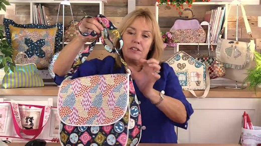 Today I'll do a little more on the Cosy Cottage bag we showed on Sewing Street yesterday. | Debbie Shore Sewing