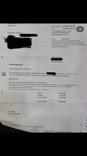 Das muss man einem erstmal erklären 🙄 sollen wir jetzt bei jedem Patienten wo man nicht vernünftig parken kann eine Strafe von 23,50 zahlen ? 🙄 #sab #südambulanzberlin #ktw #krankentransport #wirhelfen #sonderkfz #sonderfahrzeug