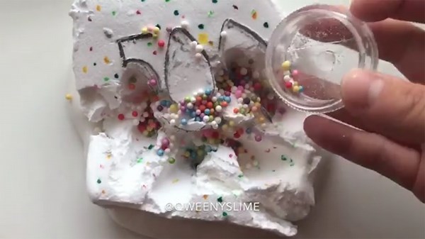 Satisfying Smashing White Slime With Fidgets