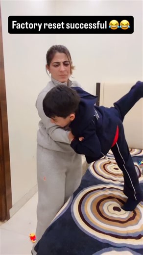 Makeup stories by Anu Sharma on Instagram: "Factory reset successful 😂😂#réel #reelsinstagram #comedyvideos"