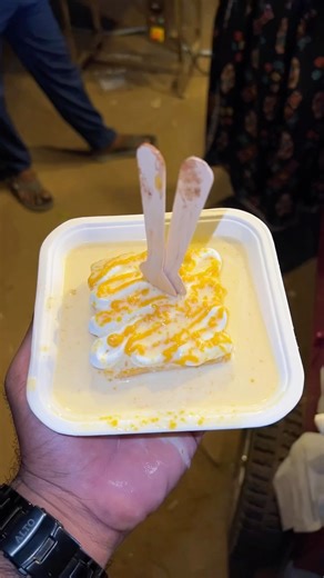 Javi_Show | மாம்பல பன்னு🥭😍 Follow @javi_show_ Shop Location- Theppakulam Madurai . . .#trendingreels #streetfood #madurai #instafeed #javishow | Instagram