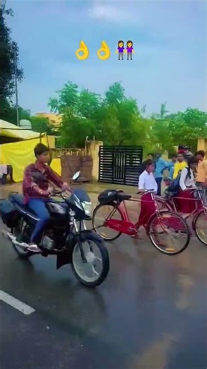 Main To Raste Se Ja Raha Tha #travel ❤️👭👭