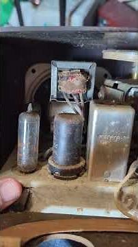 General Electric Clock Radio Model C64 Tube Radio #retro #technology