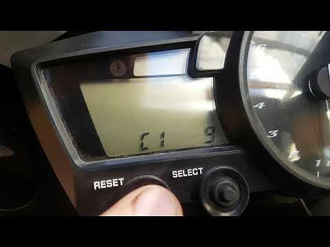 How to access Co settings on 2002 2003 yamaha r1 5pw