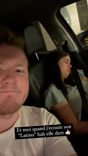 Le problème des filles en voiture, ça veut écouter leurs musiques mais après ça dort.. 😅 #couple #love