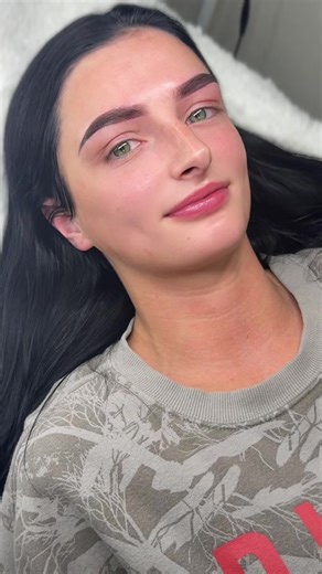 PERFECT😍😍 Ombré Powder Brows ✨✨ #browlashsociety #OmbreBrowsarkansas #northlittlerockspa #ombrepowderbrows #BrowLashSociety