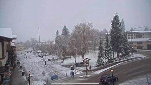 Currently snowing ❄️ in one of the most magical places, Leavenworth 🤩 ⛄️ Click the link in comments to watch it live. #wawx #pnw #snow This video contains music from Shutterstock, licensed by Splice video editing app. | Photography By Tandem Wheels
