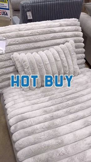 Deal alert 🏷️ I mean look at this! ☁️ ☁️ ☁️ Deals this good don’t stick around forever! 👉 First come, first served — only while this remaining inventory last! 📍 3321 W 140th St - Cleveland, (216) 941-7727 📍 9009 Freeway Drive - Macedonia, (330) 436-3960 📍 24470 Lakeland Blvd - Euclid, (440) 942-7945 📍 3176 Whitewood St. NW - North Canton, (234) 901-2099 | Northeast Factory Direct