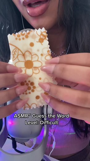 Hint: SpongeBob #asmr #asmrguesstheword #asmrtracing #asmrtapping #asmrmouthsounds #asmrbeeswaxwraps
