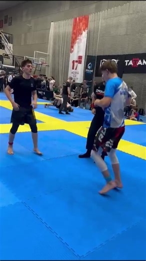 Exploring the Art of Slow Smooth Dancing