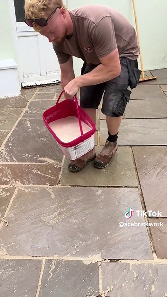 Repointing Indian Sandstone Patio with Projoint Titan