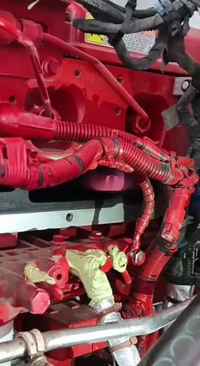 Understanding the Broken Intake Valve Seat in Cummins X15 Engines