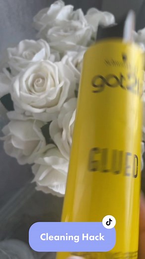 How to Clean Artificial Flowers with a Simple Hack