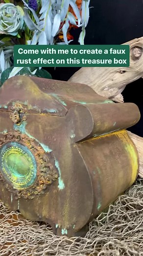 5.9K views · 96 reactions | Dixie Belle Patina sprays, a textured roller, and a WoodUBend mould have this treasure box looking entirely transformed! The coolest part? You can use these same techniques to add a rusty effect or texture on other DIYs as well! Head to the link in my Bl0 to check out this week’s blog for the how-to! #diyideas #patina #dixiebellechalkpaint #womenwhodiy | TraceysFancy | Facebook