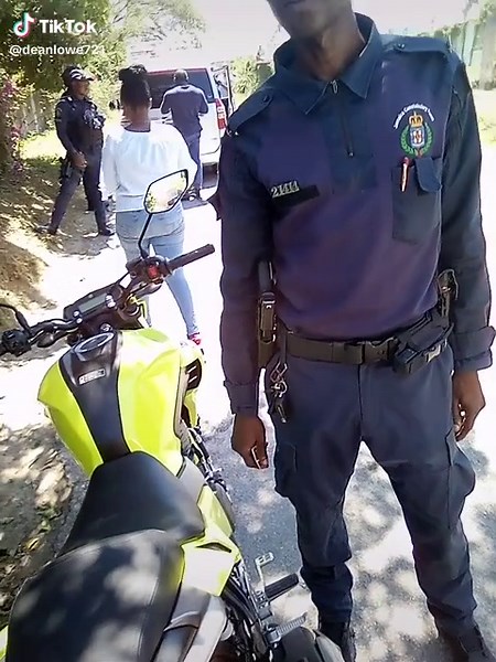 Confrontation with Police: A Tense Encounter