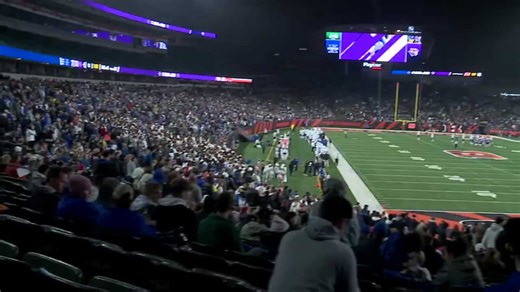 More than 22,000 fans pack Paycor Stadium for high school football regional final