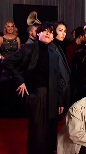 # ab Jane hum ye pyar kya hai darde jigar mushkil bara hai