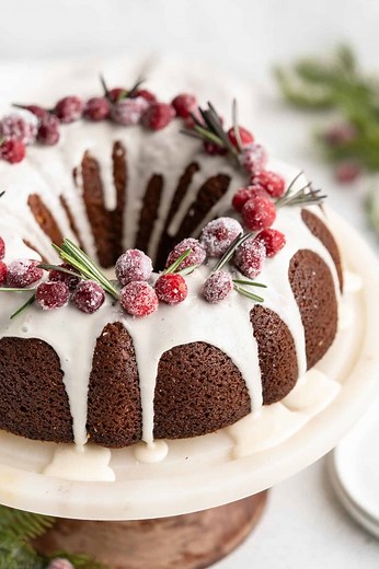 Deliciously Moist Gingerbread Cake Recipe