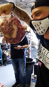 David Hoffmann | Another day, another epic food experience in Miami 🇺🇸 Something you MUST do when you come to Miami is head over to @joshspremiummeats to... | Instagram