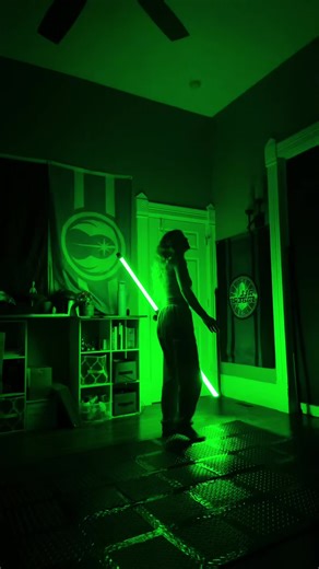 I think it’s time to rewatch LOTR… extended edition of course 💚🍀⚔️ Return of the king is my favorite 💚 @All Sabers #lotr #frodo #aragorn #hobbits #gandalf