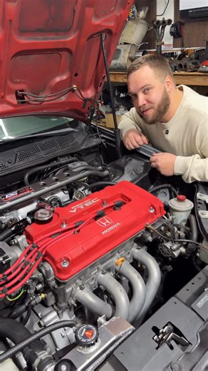 Brandon Cavitt on Instagram: "The Honda B series engines definitely have the best VTEC crossover! What Honda do you think has the best vtec crossover? #civic #honda #vtec #bseries #automotive"