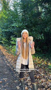 Seasonal Affective Disorder (SAD) is more common than many people realise, and symptoms can appear as daylight decreases. While the exact cause isn’t fully understood, reduced exposure to natural light is thought to play a major role. Key symptoms to look out for: • Persistent low mood and reduced interest in usual activities • Fatigue, low energy or feeling unusually lethargic • Sleeping more than usual or struggling with sleep • Changes in appetite or reduced sex drive • Irritability, feelings