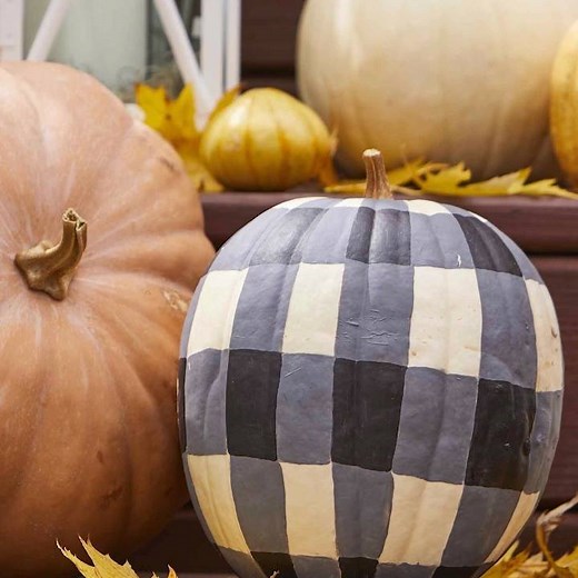 434K views · 165 reactions | Your fall decor isn't complete without some buffalo check! Skip the messy tradition of carving your pumpkins and opt for painting them instead for charming fall decor that's sweet instead of scary. Here's how: https://trib.al/Ph0iB7U | Made by Me | Facebook