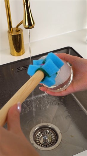 Easy trick with chores 🎬 This video was produced by Network Media and Aoos Media | Simple Stories