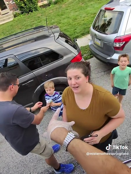 Refreshing Blueberry Waterice Recipe with Sprinkles